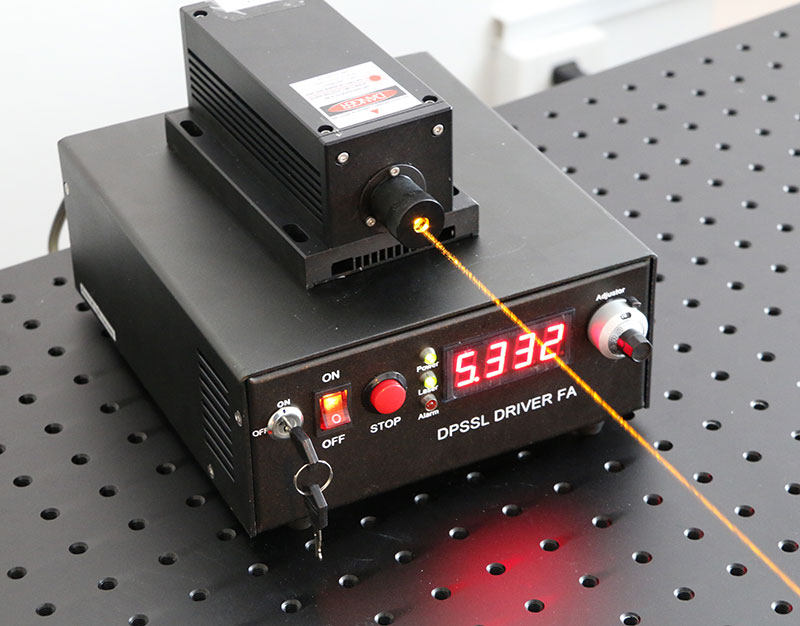 589nm 3500mw DPSS laser with TEM00 mode high power stability