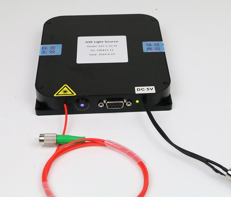 1528~1603nm C+L band 10mW~100mW ASE fiber laser source power adjustable ...